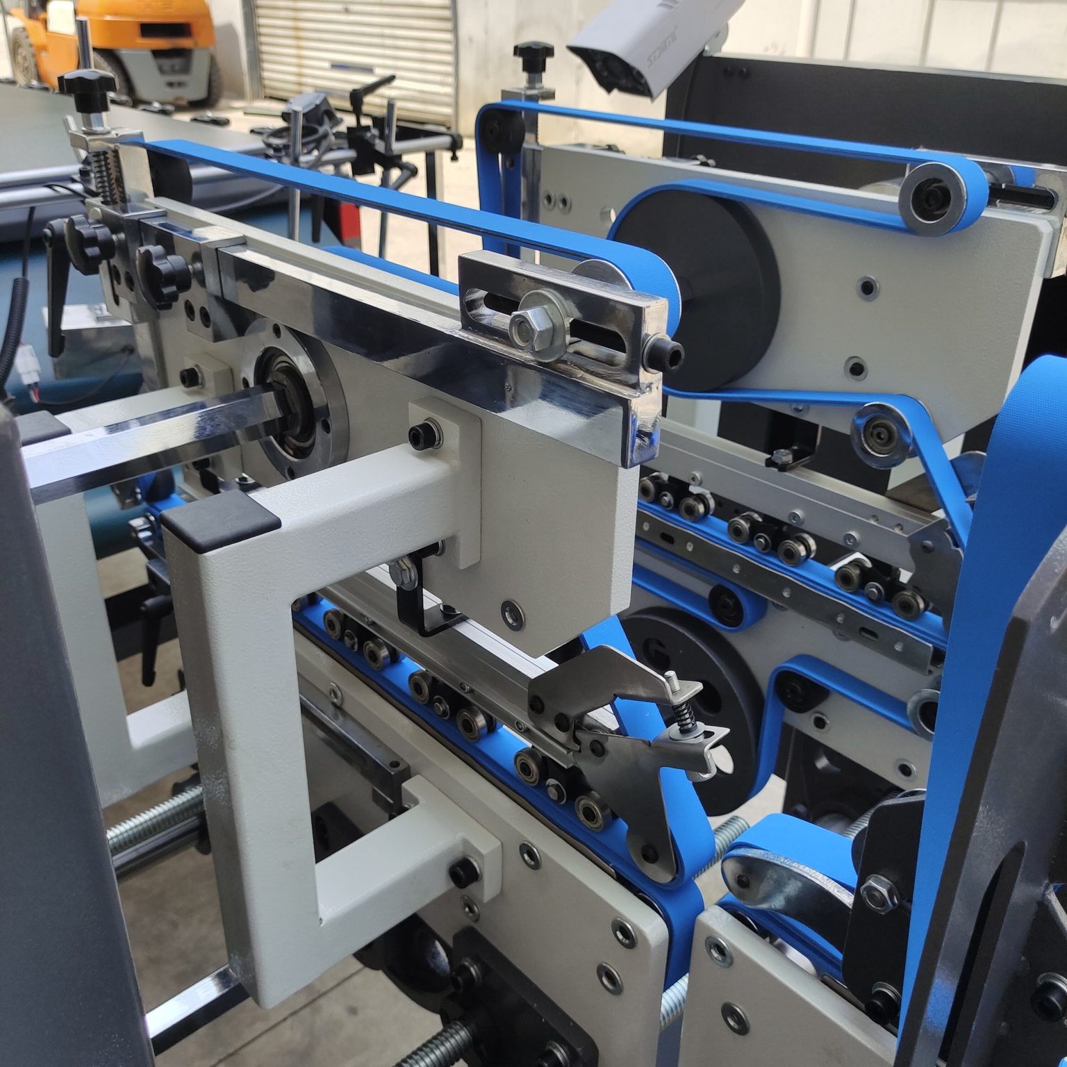 ZH-650 High speed straight line box folding gluing machine - Zhantian ...